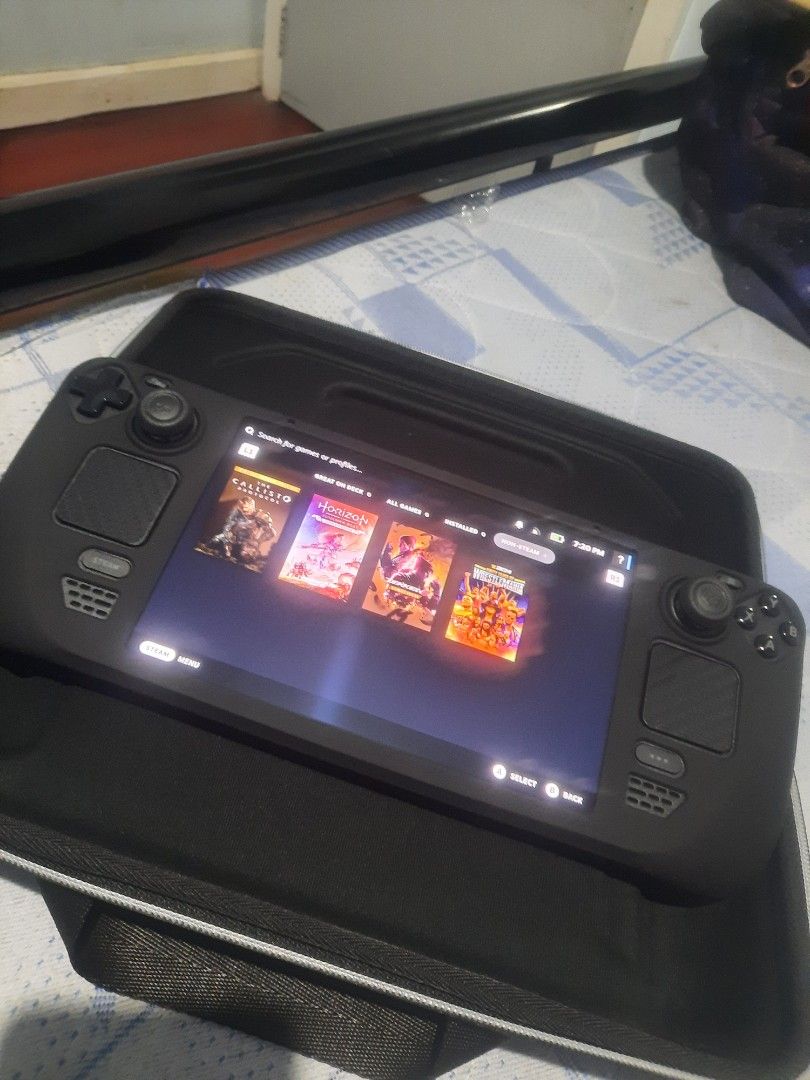 Steam Deck OLED 512, Video Gaming, Video Game Consoles, Others on Carousell