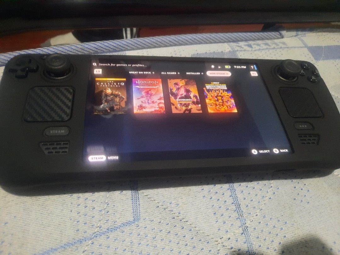 Steam Deck OLED 512, Video Gaming, Video Game Consoles, Others on Carousell