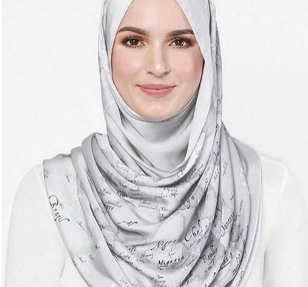 The World Map Duck Scarf, Women's Fashion, Muslimah Fashion, Hijabs on ...