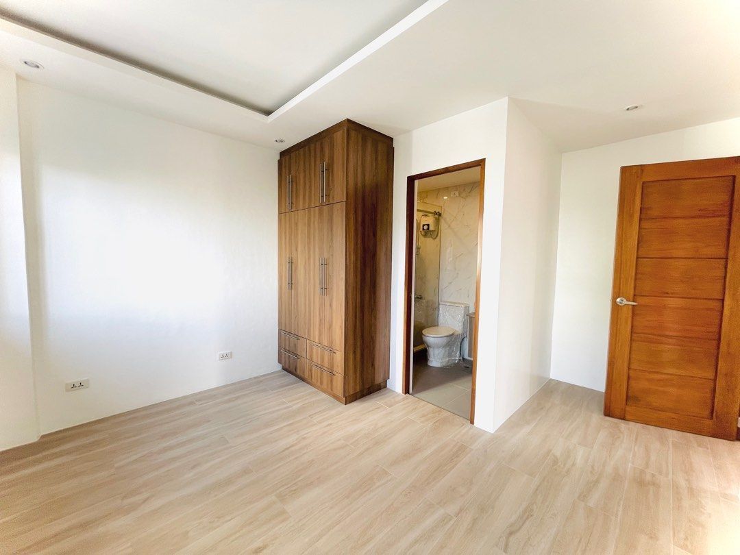 43M Brand-New Modern Tropical 3-storey House & Lot with Roofdeck ...