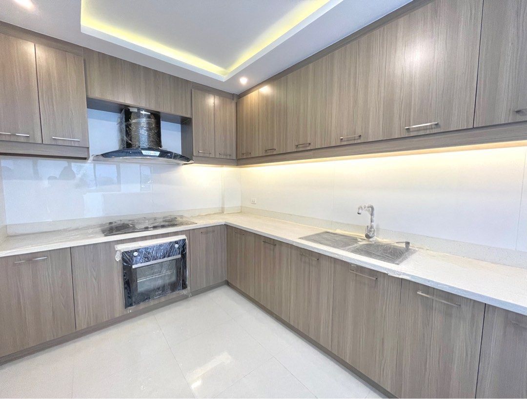 43M Brand-New Modern Tropical 3-storey House & Lot with Roofdeck ...
