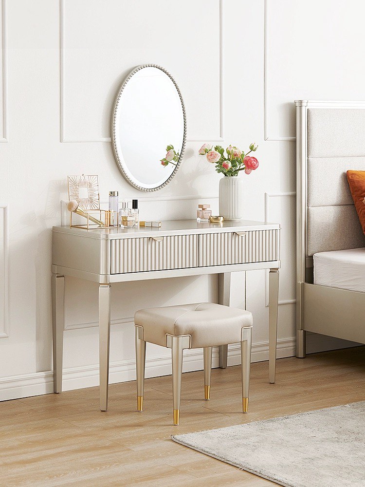 AMY Victorian Vanity Table, Furniture & Home Living, Furniture, Tables ...