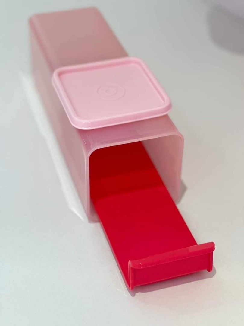 Bekas biskut tupperware 1L, Furniture & Home Living, Kitchenware ...