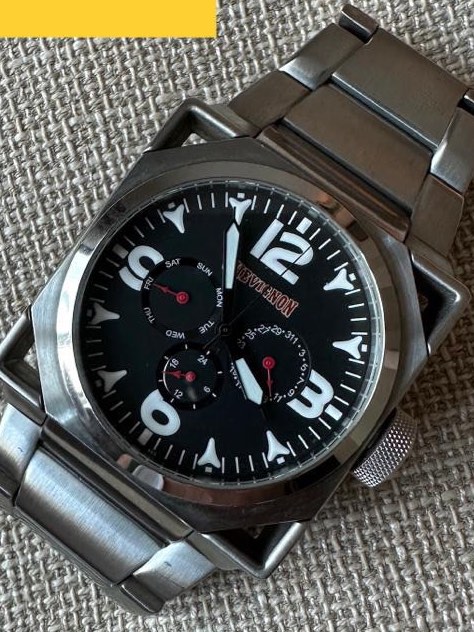 Chevignon watch, Men's Fashion, Watches & Accessories, Watches on Carousell