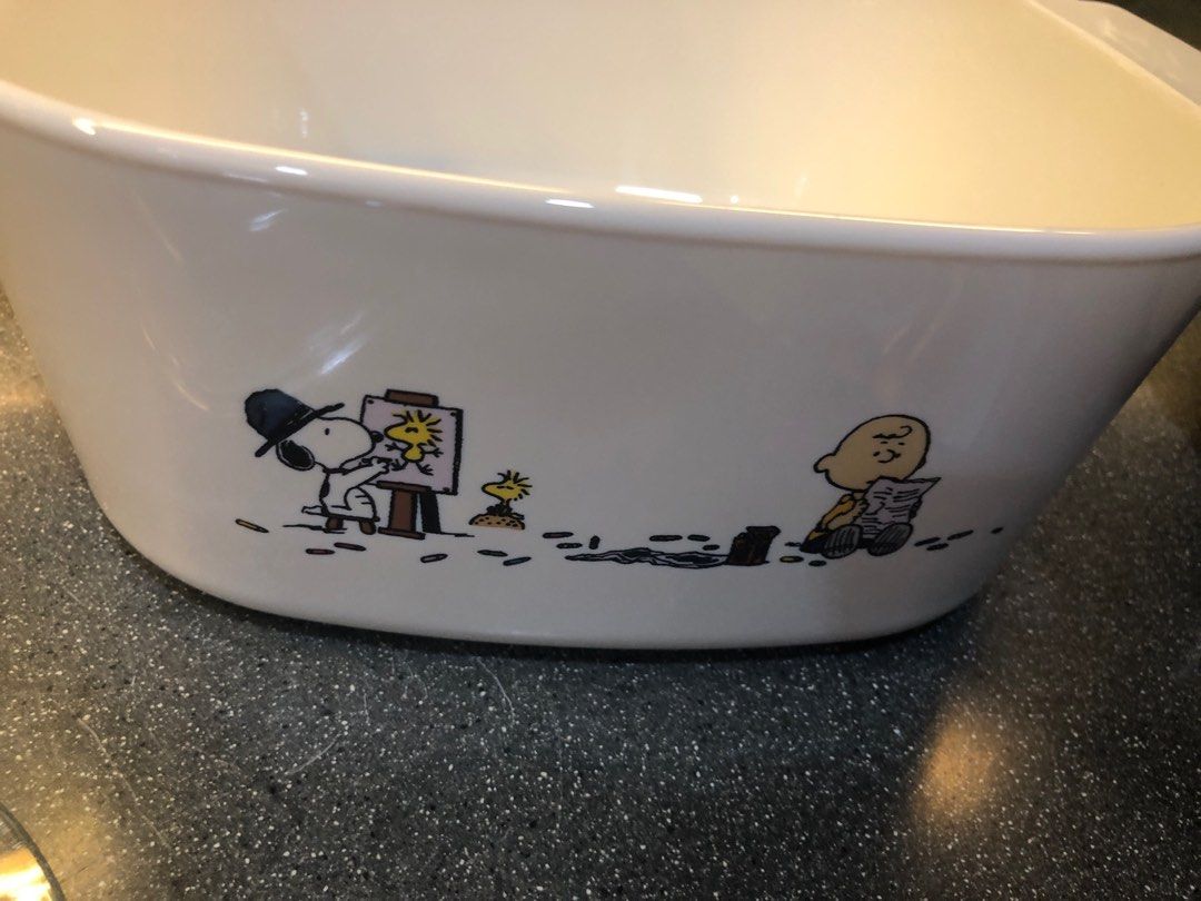 Corningware 5liter snoopy, Furniture & Home Living, Kitchenware ...
