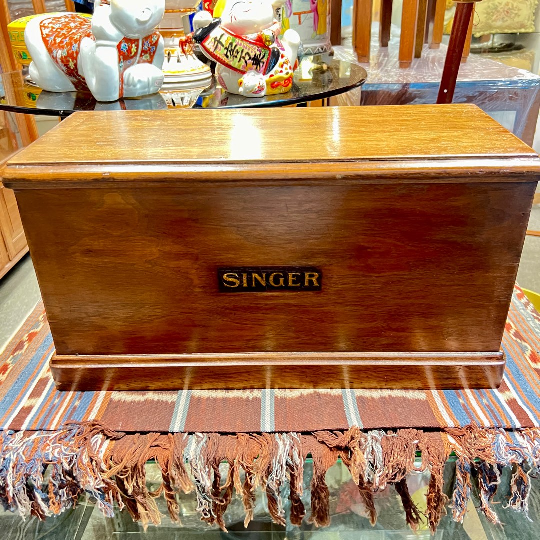 Fully-Restored Original SINGER Sewing-Machine Cover, Hobbies & Toys ...