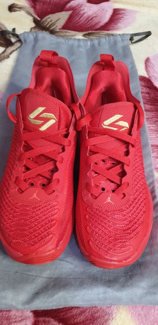 AIR JORDAN LUKA 1 University Red, Men's Fashion, Footwear, Sneakers on ...