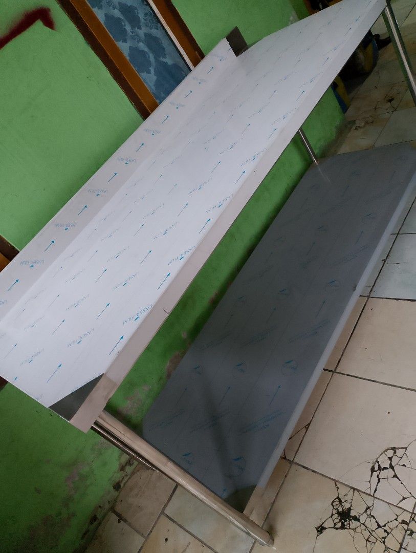 Meja stainless 2 susun dan rak 4 susun, Kitchen & Appliances di Carousell