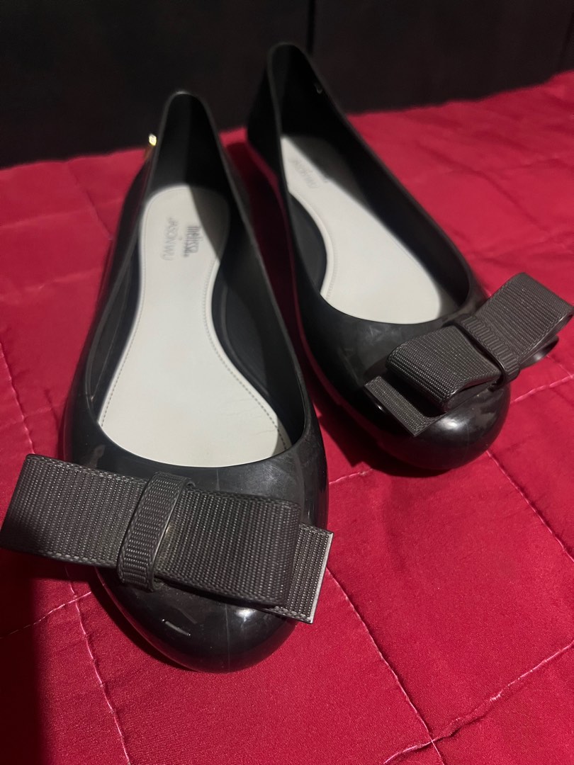 MELISSA FLATS, Women's Fashion, Footwear, Flats & Sandals on Carousell