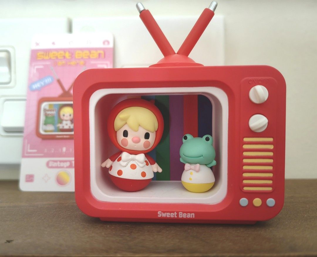 POP MART Sweet Bean I Am here Retro TV Figure Popmart, Hobbies & Toys ...