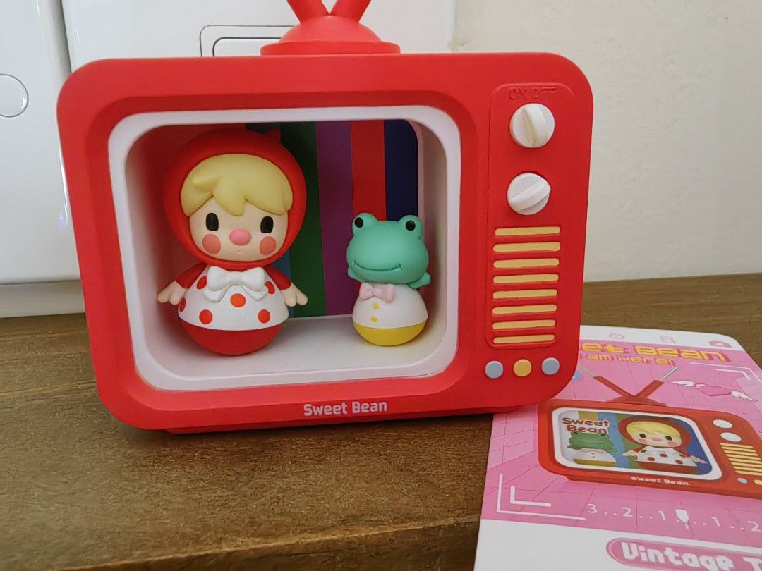 POP MART Sweet Bean I Am here Retro TV Figure Popmart, Hobbies & Toys ...