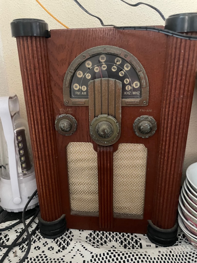 1980 vintage Radio repro, Hobbies & Toys, Memorabilia & Collectibles ...