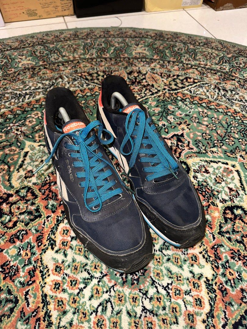 Reebok - Classic Trail, Fesyen Pria, Sepatu , Sneakers di Carousell