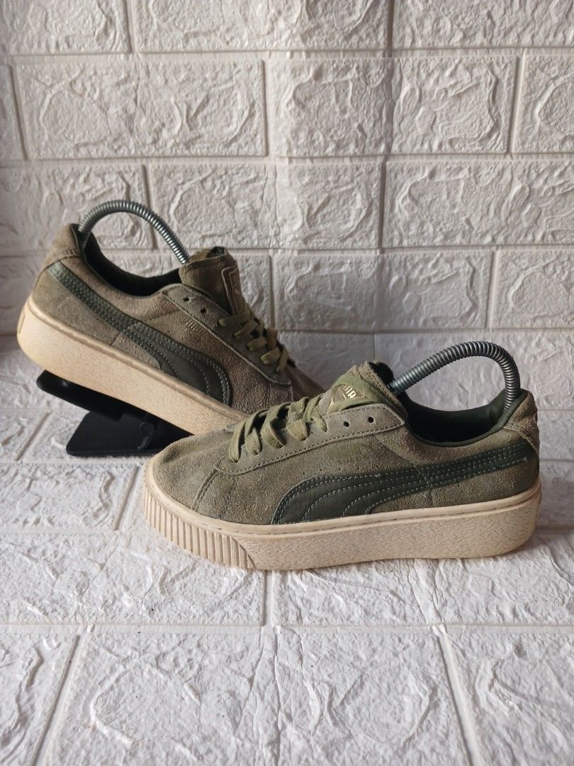 Sepatu second remaja Puma Suede Army, Fesyen Wanita, Sepatu di Carousell