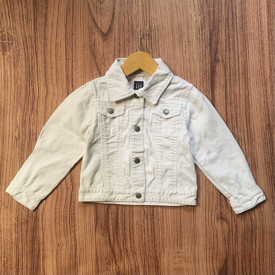 4Y BABY GAP WHITE DENIM JACKET, Bayi & Anak, Baju Anak Perempuan, 4 hingga 7 tahun di Carousell