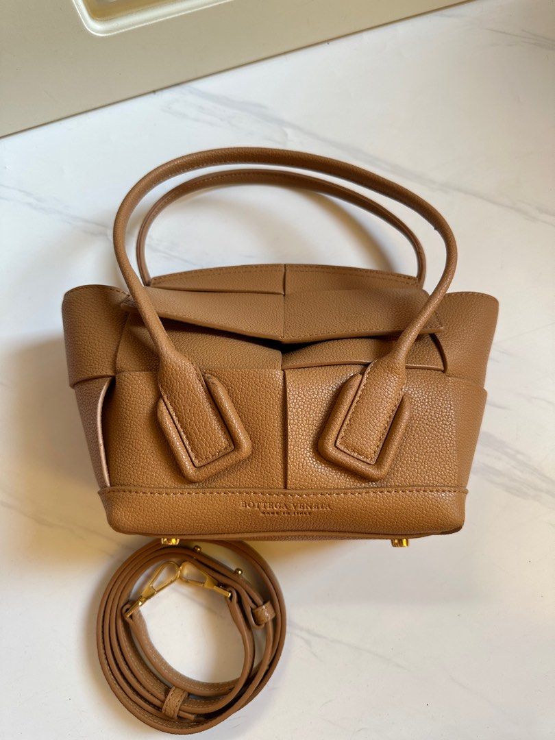 Bottega arco mini, Barang Mewah, Tas & Dompet di Carousell