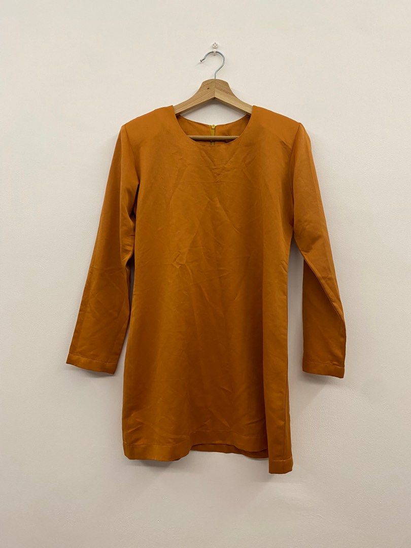 Brick orange baju kurung, Women's Fashion, Muslimah Fashion, Tops on ...