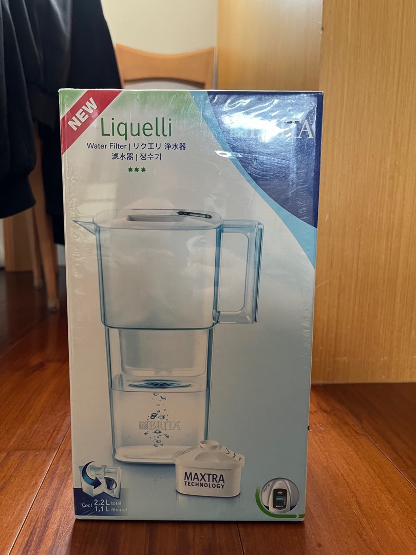 Brita Liquelli濾水壺2.2L 附一顆濾芯, 家具及居家用品, 家具, 其他居家傢俱在旋轉拍賣