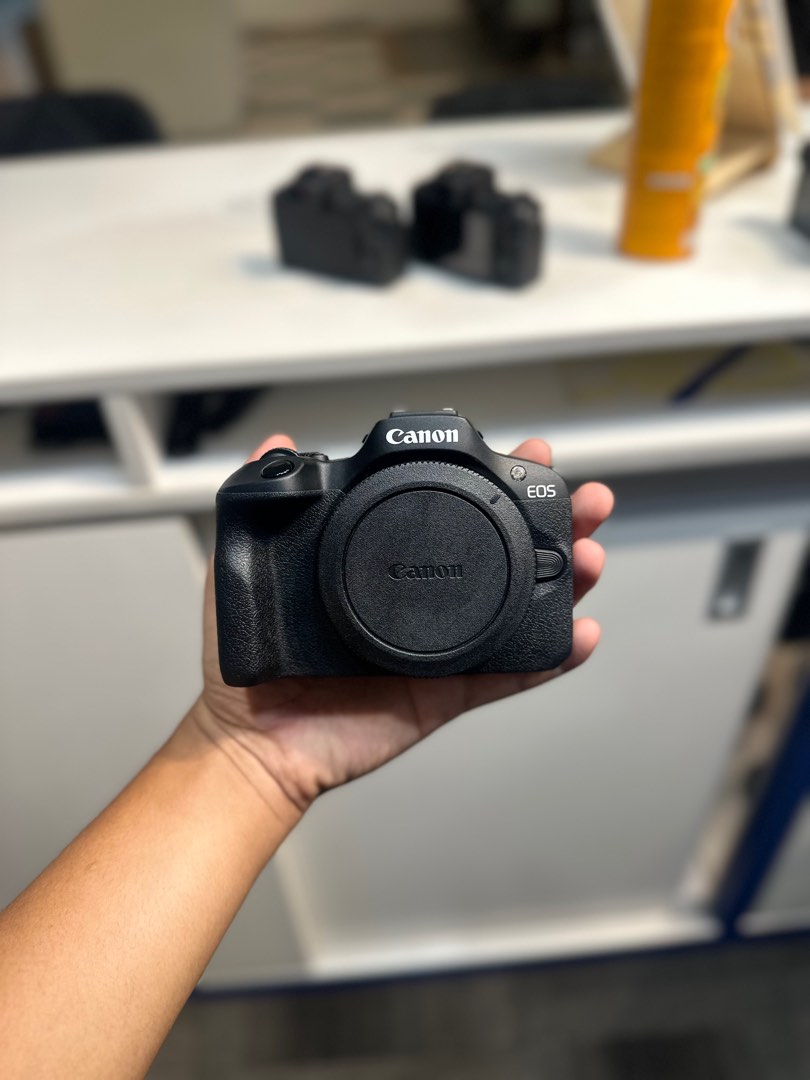 CANON EOS R100 BODY ONLY, Photography, Cameras on Carousell