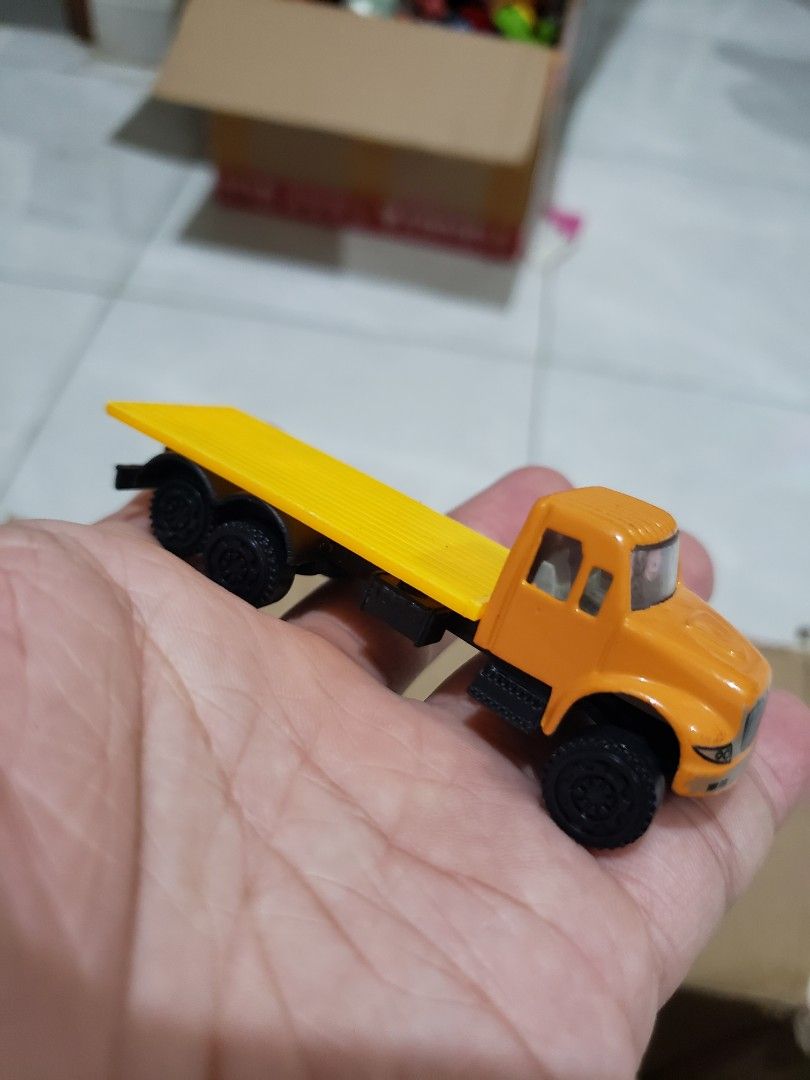 DIECAST DIE CAST JUALAN MAINAN MOBILAN MOBIL TRUK TRUCK BESI YELLOW ...