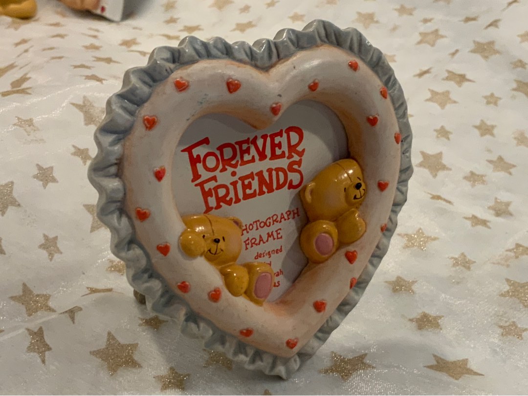 Forever friends photo frame 相架, 傢俬＆家居, 家居裝飾, 相架畫作 - Carousell