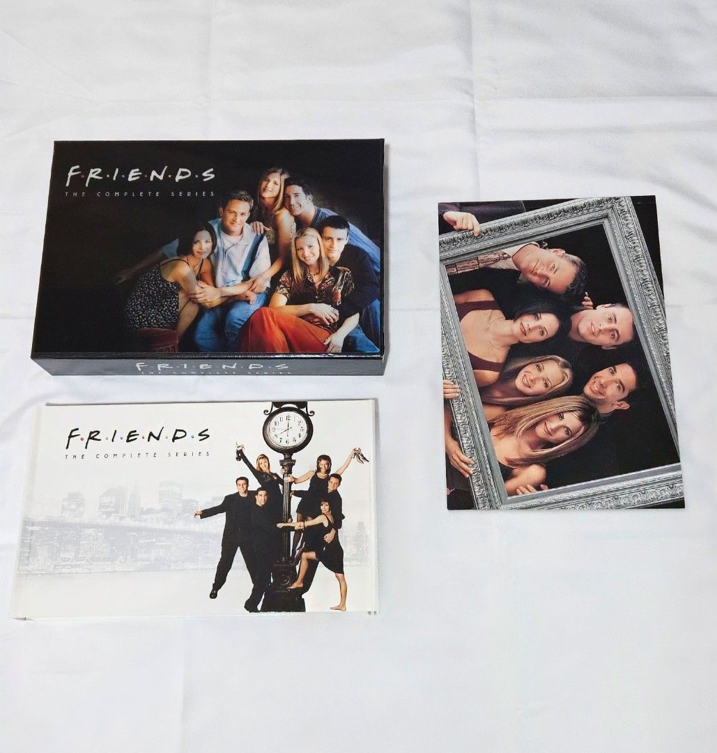 Friends: The Complete Series Collectors Edition Bluray with Lenticular ...
