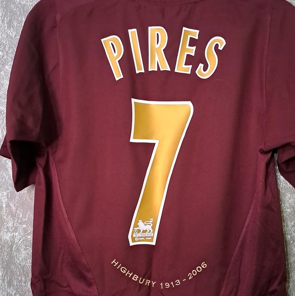 Jersey Original Arsenal 2006, Olah Raga, Baju Olahraga di Carousell