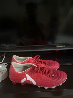 Kasut bola, Men's Fashion, Activewear on Carousell