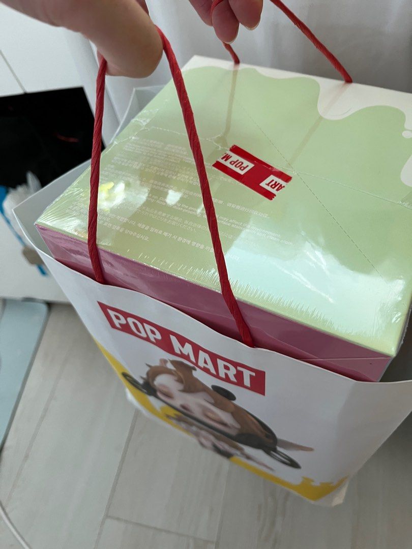 Labubu 全新有pop mart receipt 馬卡龍, 興趣及遊戲, 玩具 & 遊戲類 - Carousell