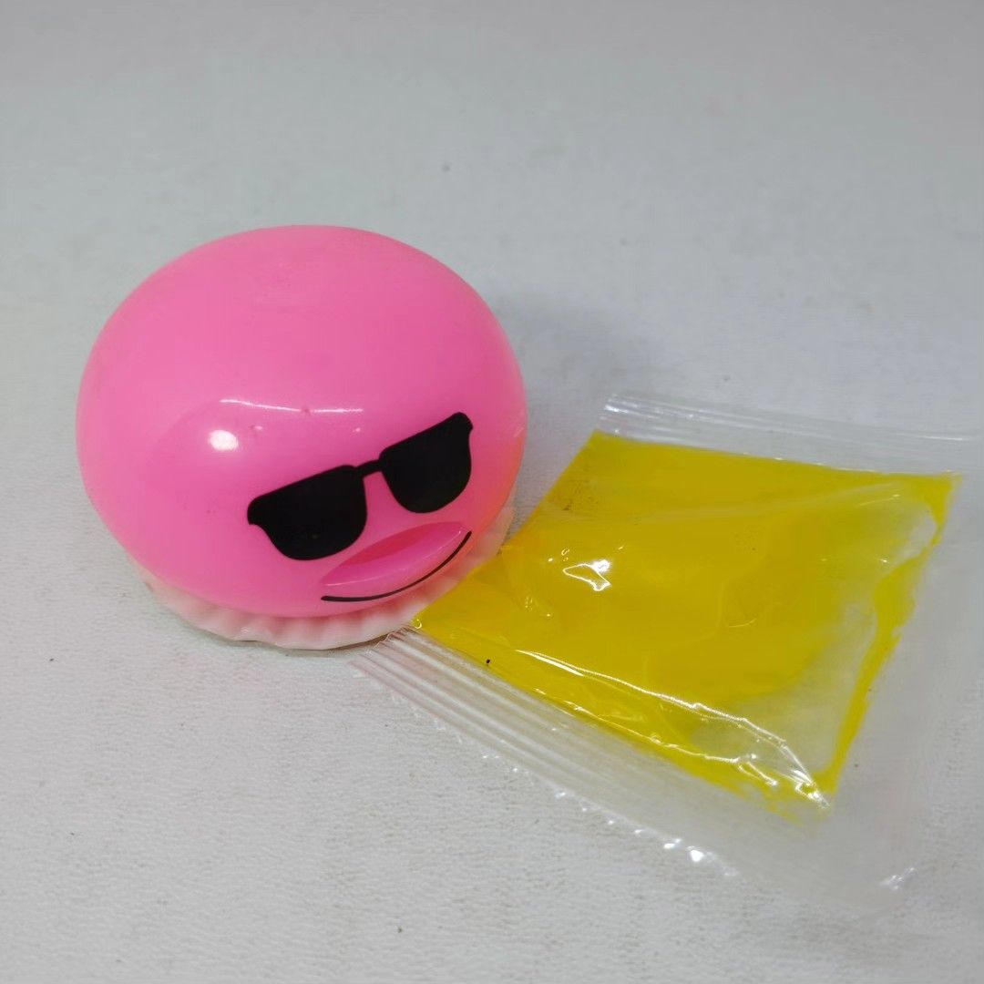 Mainan Emoji Muntah Slime, Toys & Collectibles, Lainnya di Carousell