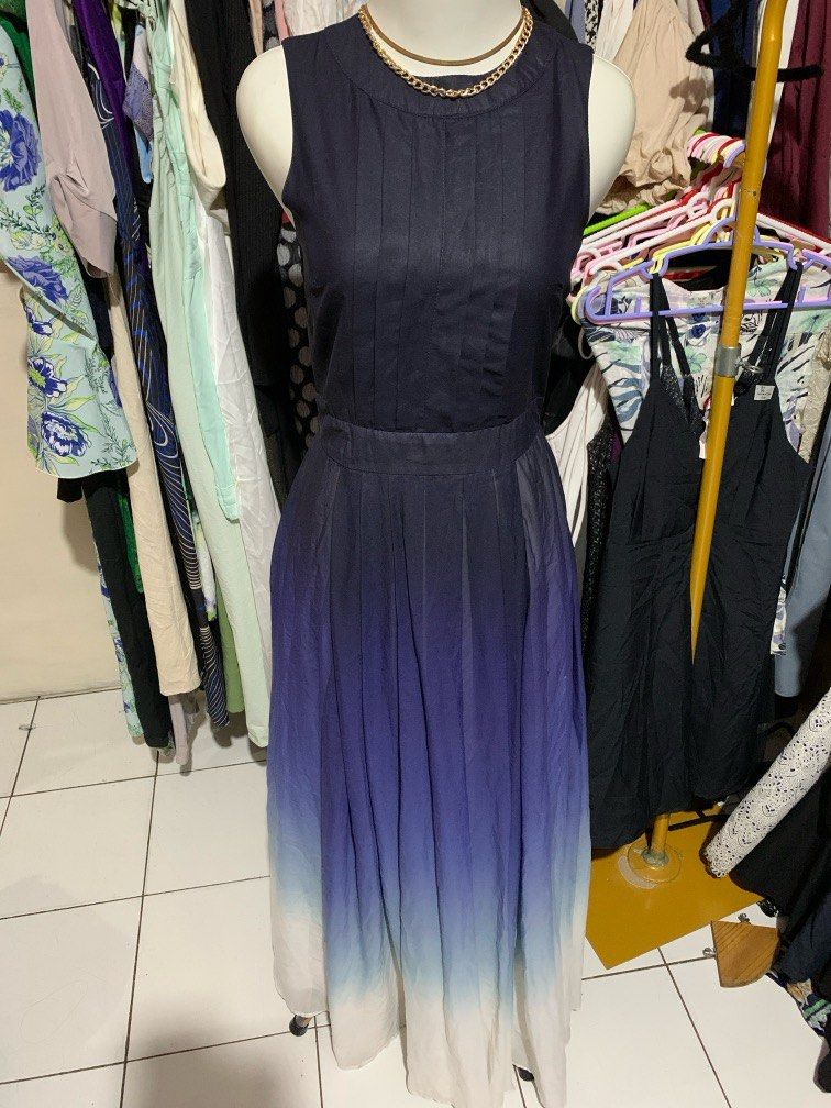 NAVY WHITE GRADASI GOWN DRESS, Fesyen Wanita, Pakaian Wanita, Gaun ...