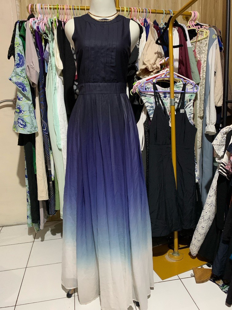 NAVY WHITE GRADASI GOWN DRESS, Fesyen Wanita, Pakaian Wanita, Gaun ...