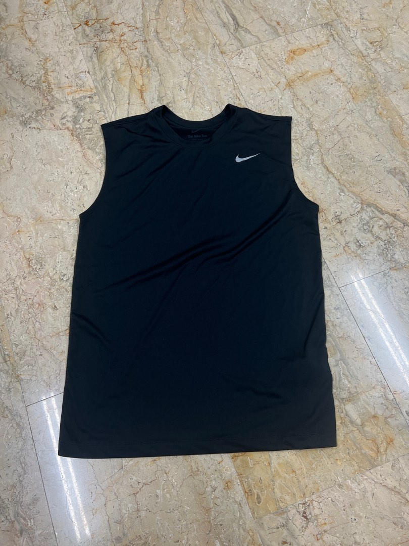 Nike dri-fit singlets, Men's Fashion, Activewear on Carousell