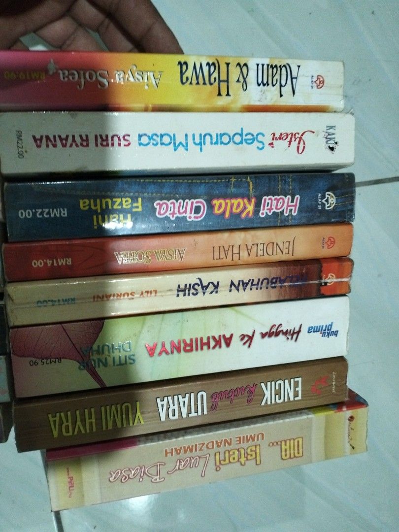 Novel lama melayu, Hobbies & Toys, Books & Magazines, Storybooks on Carousell