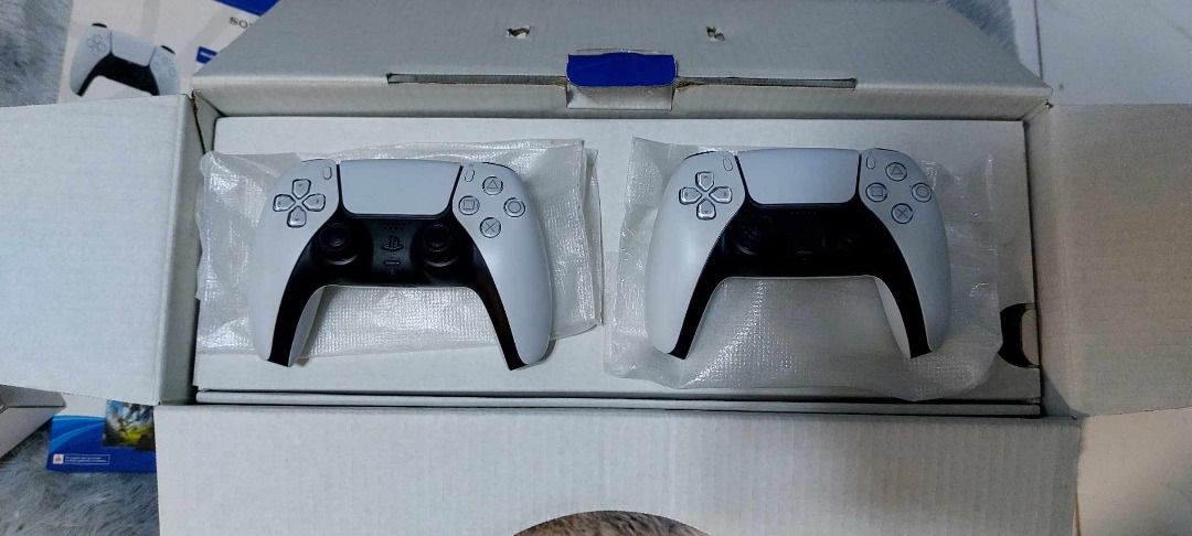 PS5 w/ box and two original controller, Video Gaming, Video Game ...