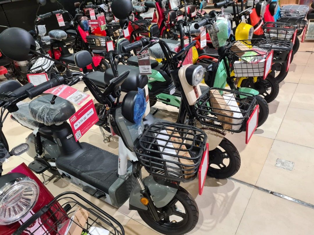 SEPEDA LISTRIK POLYTRON, UWINFLY Bisa Kredit Bunga Rendah Hingga 0% ...