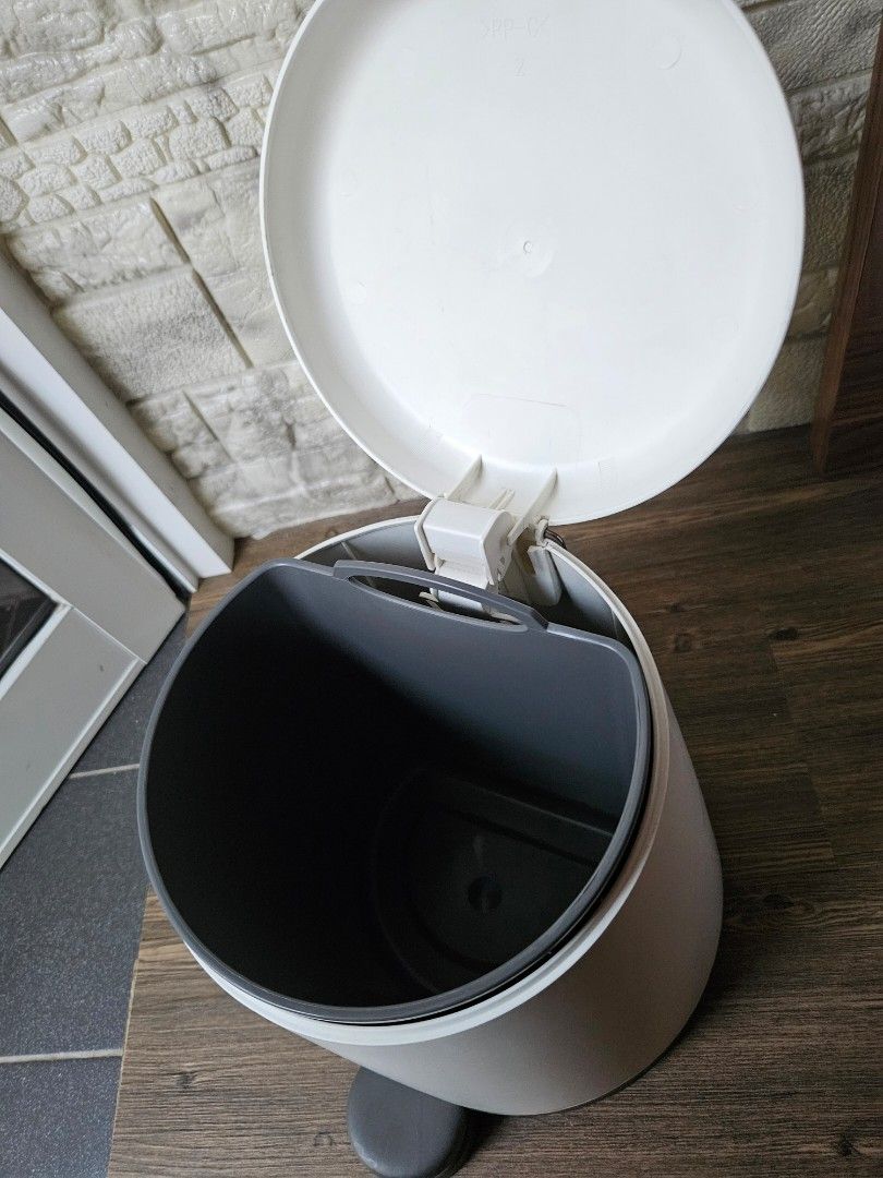 SNAPP tempat sampah by IKEA, Perabotan Rumah di Carousell SNAPP tempat sampah by IKEA, Perabotan Rumah di Carousell