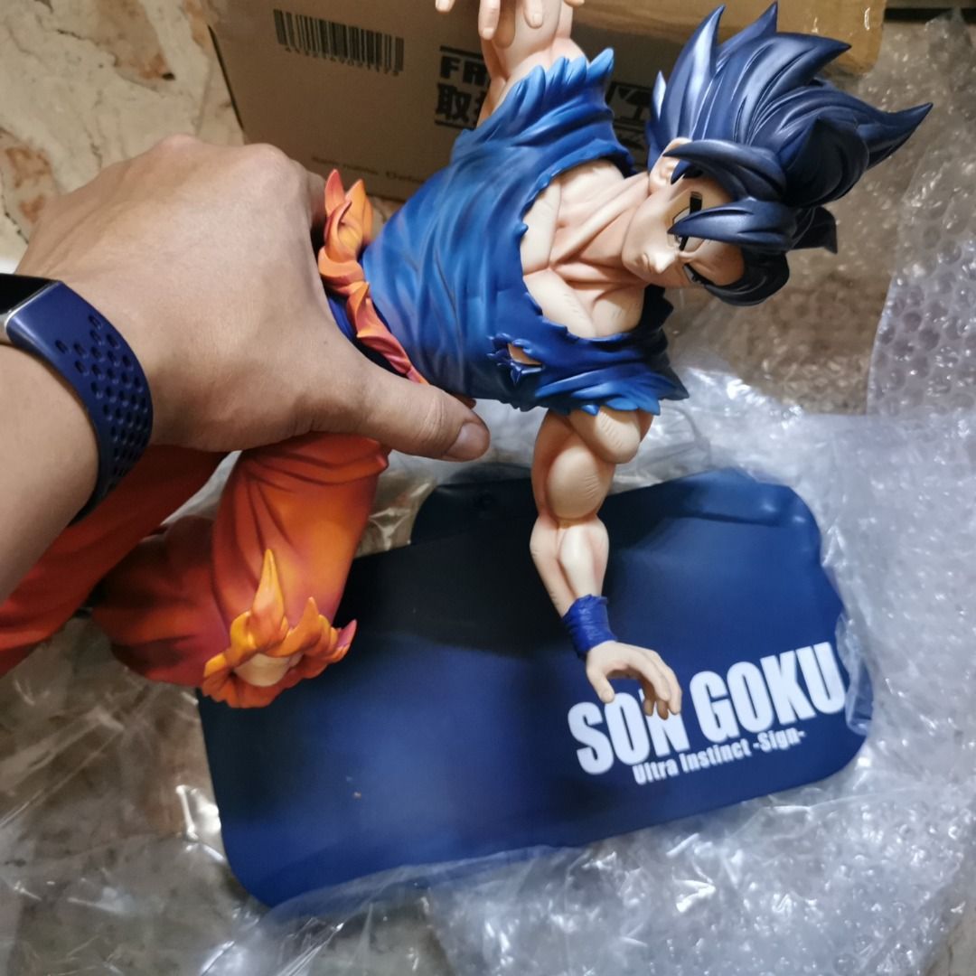 X-Plus Gigantic Son Goku (Ultra Instinct "Sign") Dragonball Z, Hobbies ...
