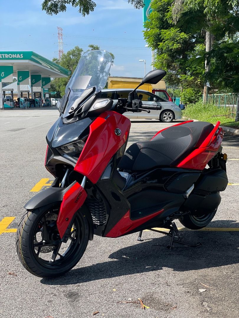 2024 YAMAHA XMAX V2 RED , Motorbikes on Carousell