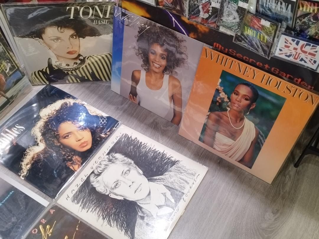 現貨80年代歐美女歌手 CHER Cyndi Lauper Laura Branigan Hazel O' Connor Pebbles ...