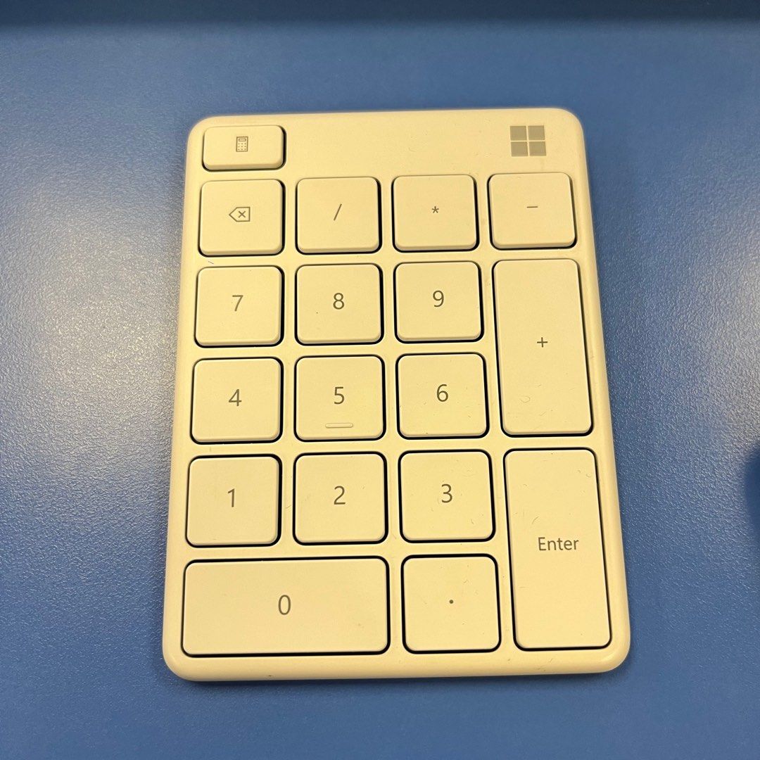 [包郵] Microsoft Number Pad 藍芽數字鍵盤 - Glacier, 電腦＆科技, 電腦周邊及配件, 電腦鍵盤及相關產品 ...