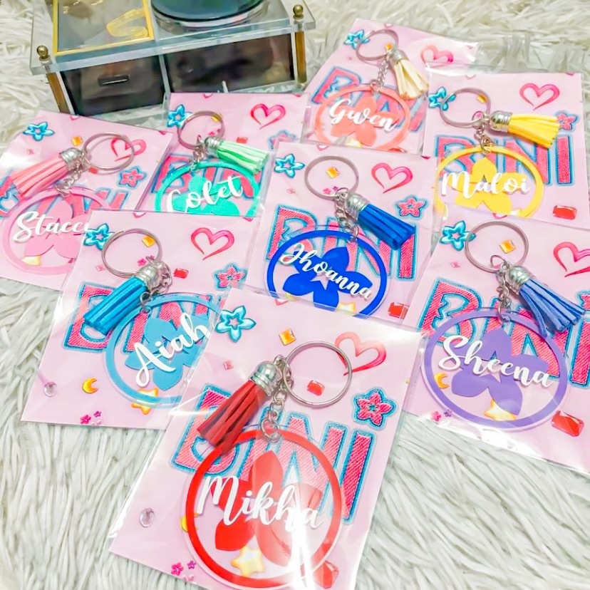 Bini Merch Bini Acrylic Keychains, Hobbies & Toys, Memorabilia ...