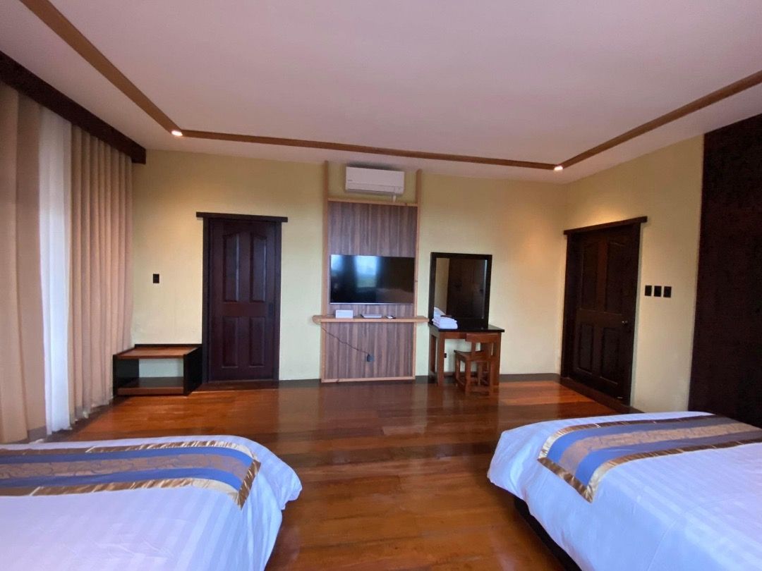 Buck Estate Alfonso Cavite For Sale Rustic Mediterranean Mansion ...