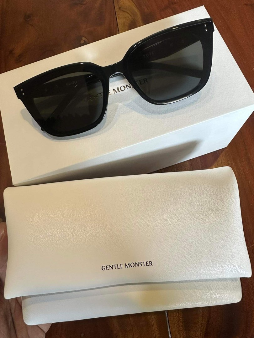 Gentle Monster Tote 01, Women's Fashion, Watches & Accessories ...