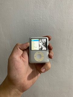 iPod nano 3rd gen 8gb (Silver), Audio, Portable Music Players on Carousell