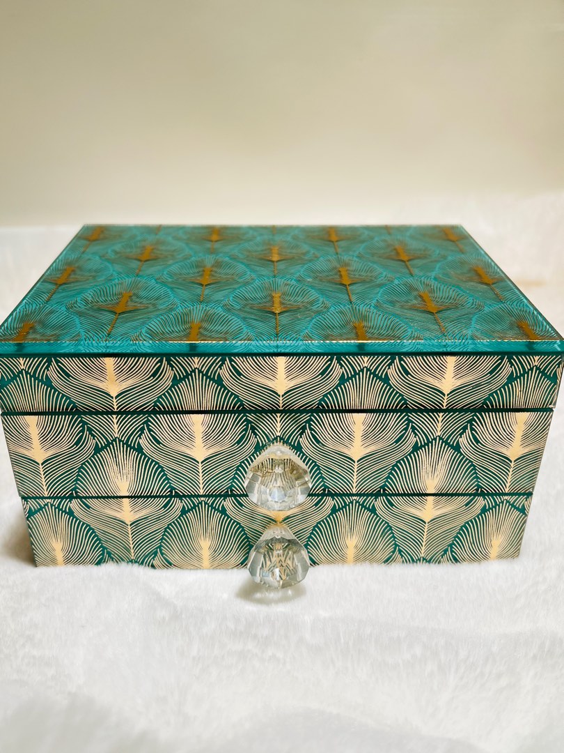 Laura Ashley Jewellery Box, 女裝, 飾物及配件, 飾物架、飾物盒、飾物收納盒 - Carousell