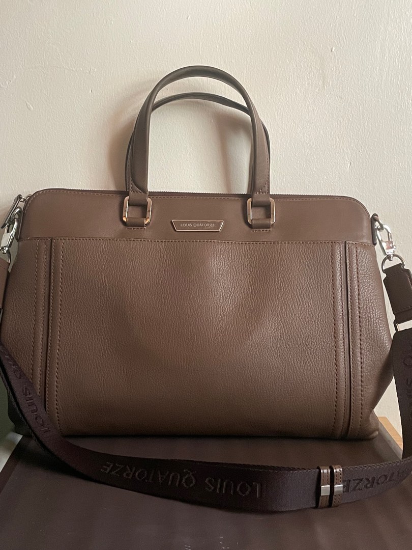 Louis Quatorze Laptop Bag (w/ beanpole cp sling freebie), Luxury, Bags ...