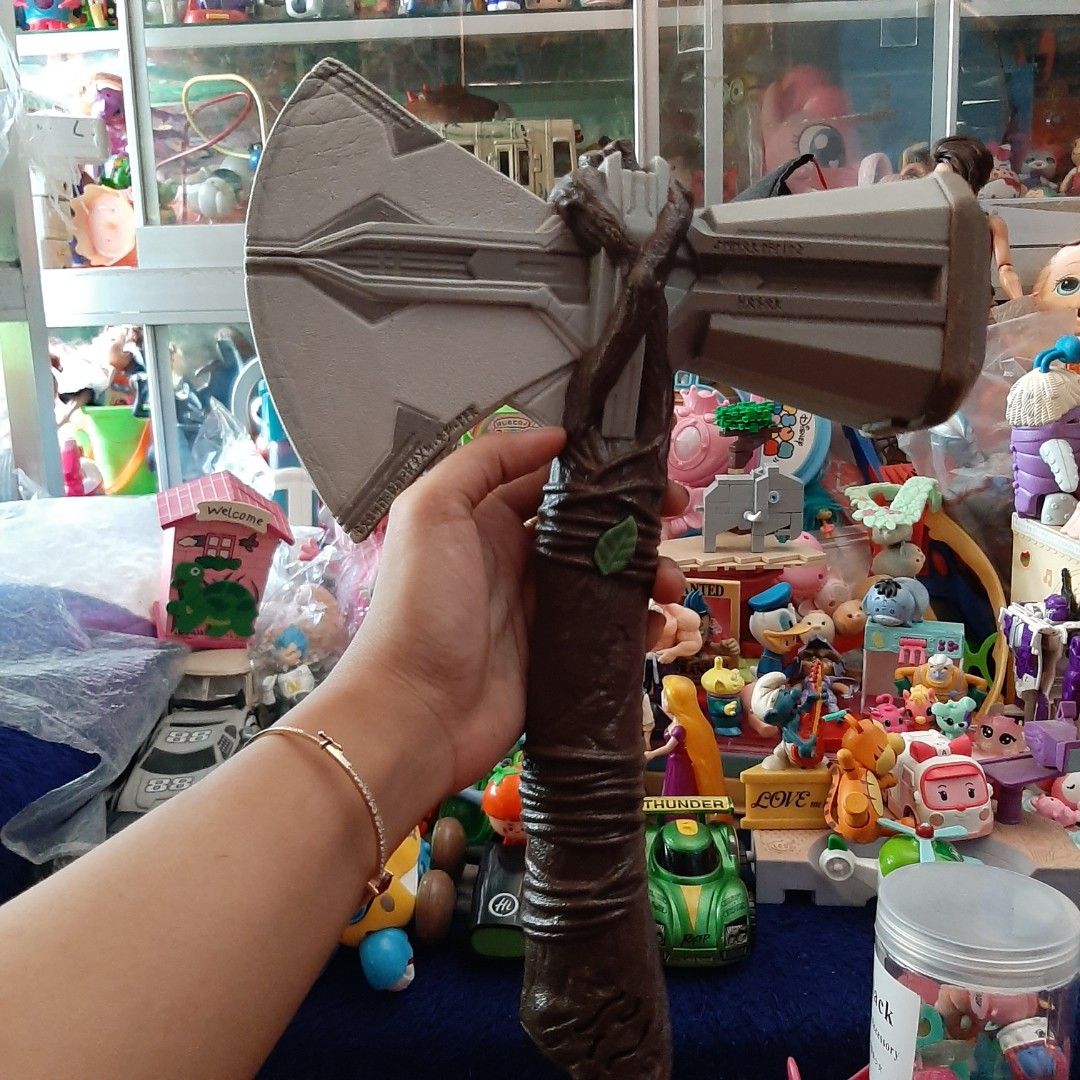Mainan /dikoleksi senjata thor marvel hasbro elektrim hidup, Toys ...
