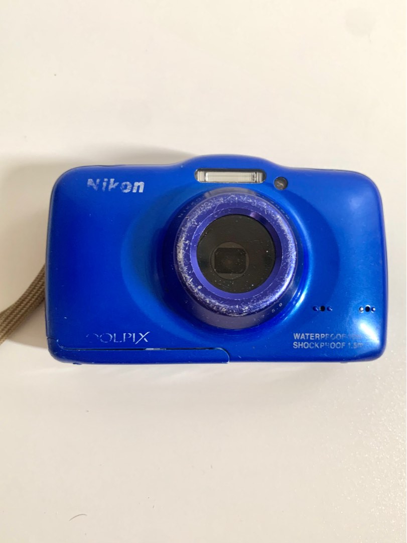 Nikon Coolpix S32 (Blue), Photography, Cameras on Carousell