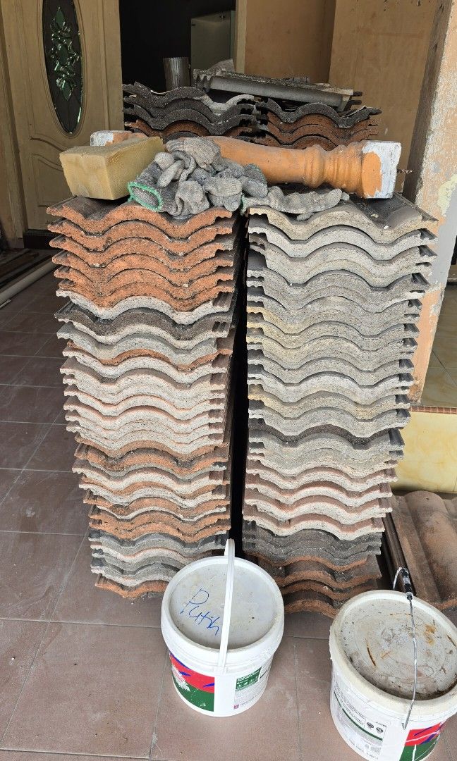 ROOF TILE / ATAP GENTING 2nd Hand PRICE IS RM 0.50 PER PIECE, Furniture ...